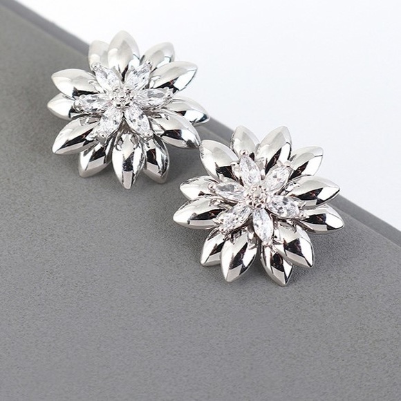 Jewelry | Crystal Silver Flower Stud Earrings | Poshmark